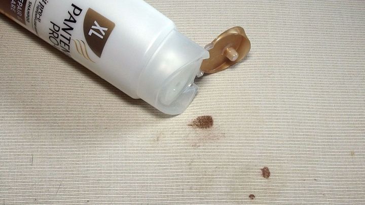 Blutflecken mit Shampoo entfernen | Frag Mutti