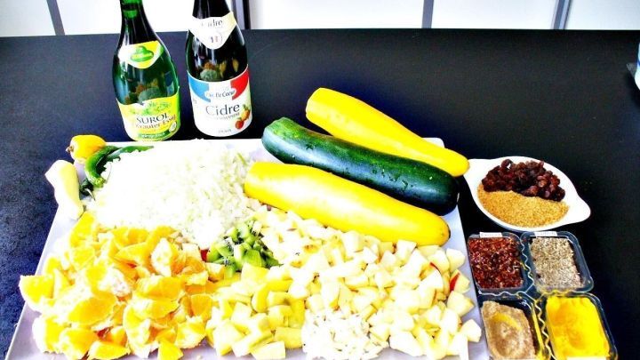 Süß-sauer scharfes Zucchini-Zwiebel-Obst-Chutney - Rezept | Frag Mutti