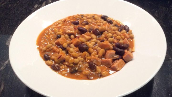 Bohnen-Gulasch mit weißen Bohnen - Rezept | Frag Mutti