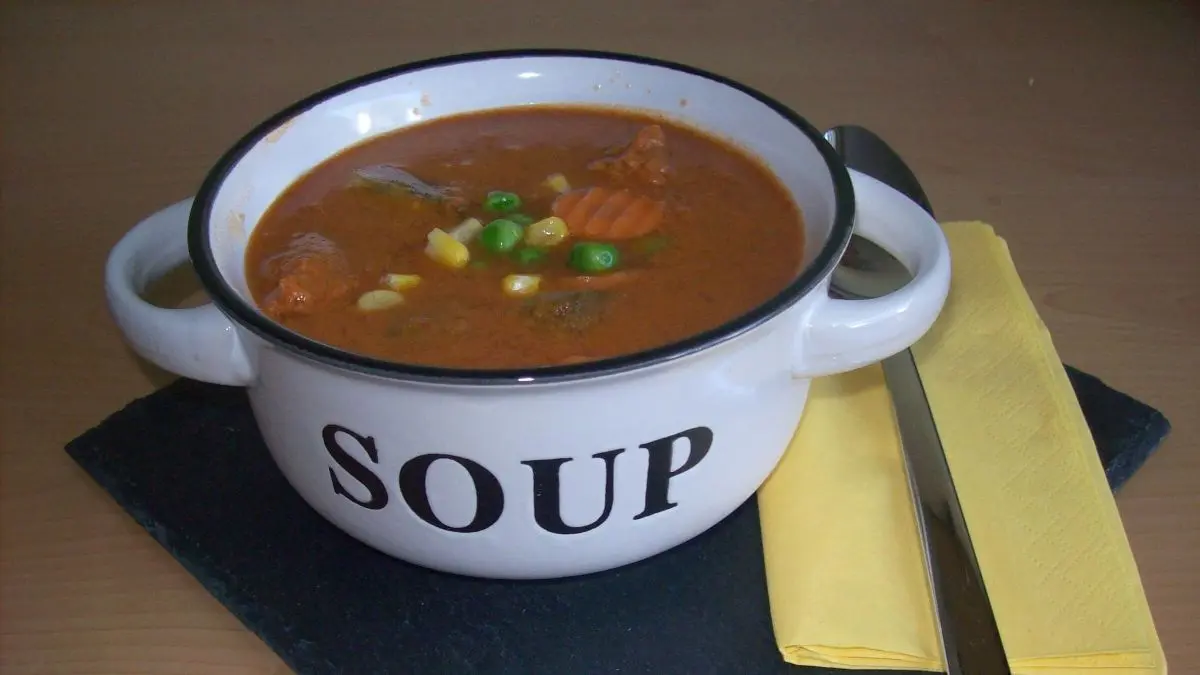 Kalte Gemüsesuppe nach Gazpacho Art - Rezept | Frag Mutti